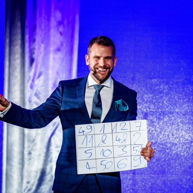 Interjú – Oldal 9 – Coloré