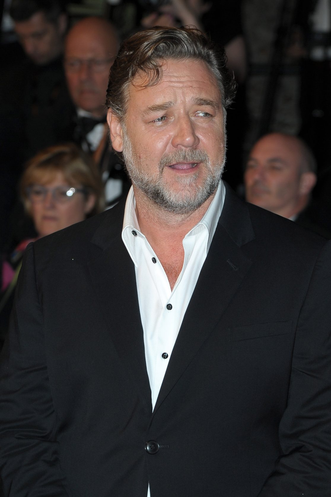 Russel Crowe démonokkal néz szembe legújabb filmjében – Íme az első kép ...