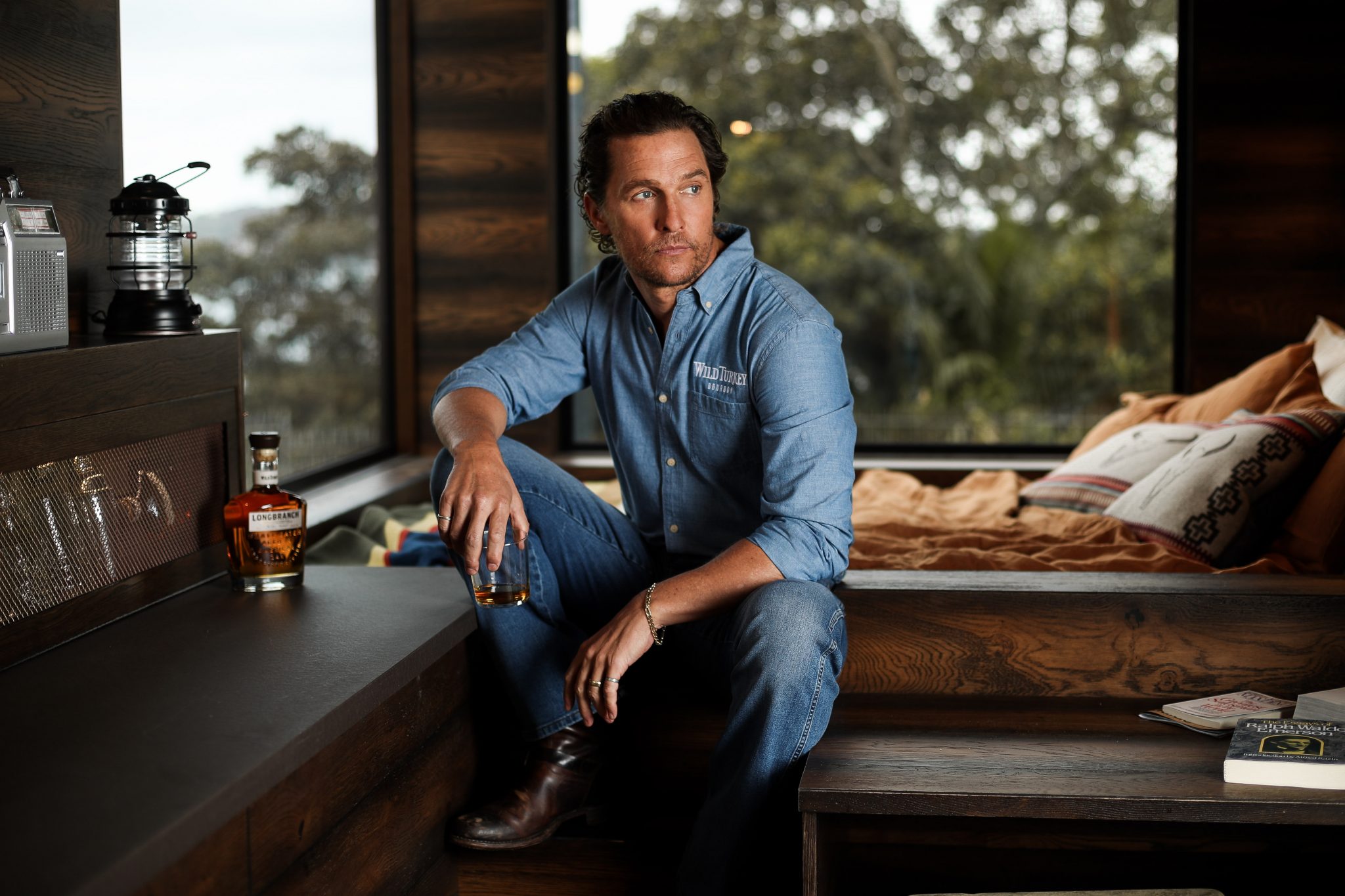 Matthew McConaughey édesanyja szerint ez a nevelési elv segített önálló ...