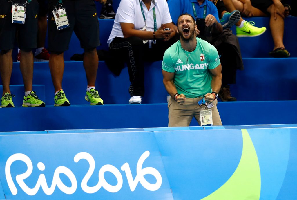 Shane Tusup és barátnője nem mindennapi módon harangozza be gyermekük nemét – Videóban fedik fel ...